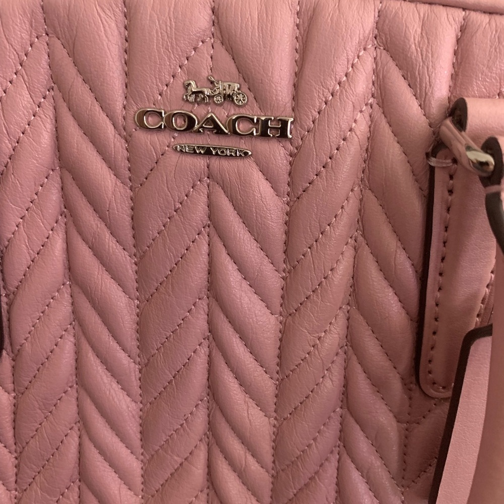 *Cute Coach Light Pink Quilted Pink Sage Carryall* - Gem